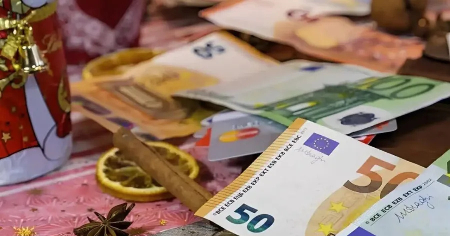 ΧΡΙΣΤΟΥΓΕΝΝΙΑΤΙΚΟ ΔΩΡΟ ΣΤΟΥΣ ΣΥΝΤΑΞΙΟΥΧΟΥΣ | e-Επίδομα