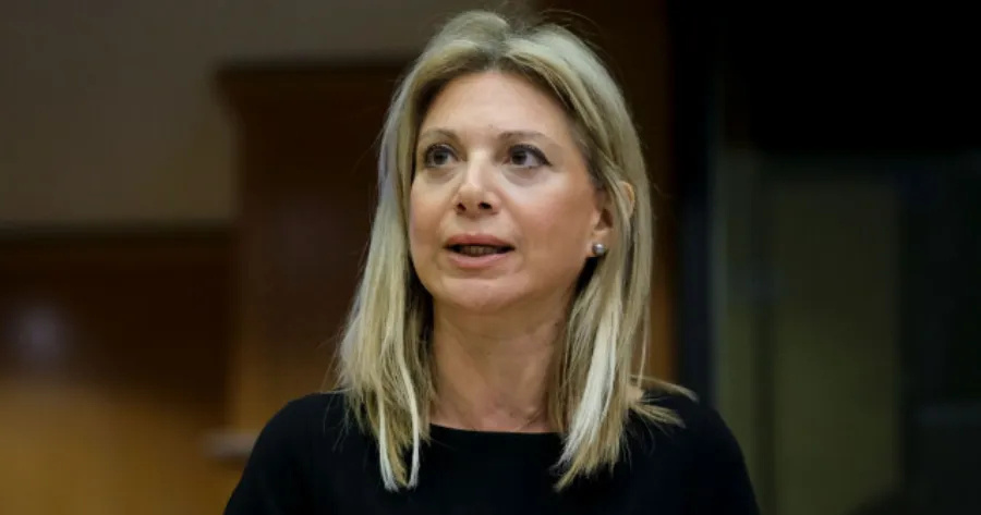 ΤΟΥΜΠΑ ΟΛΑ: 3 ΠΡΩΤΟΚΛΑΣΑΤΑ ΠΡΟΣΩΠΑ ΤΗΣ ΝΔ ΣΤΗΝ ΚΑΡΥΣΤΙΑΝΟΥ | e-Επίδομα